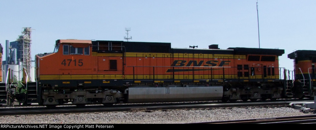 BNSF 4715